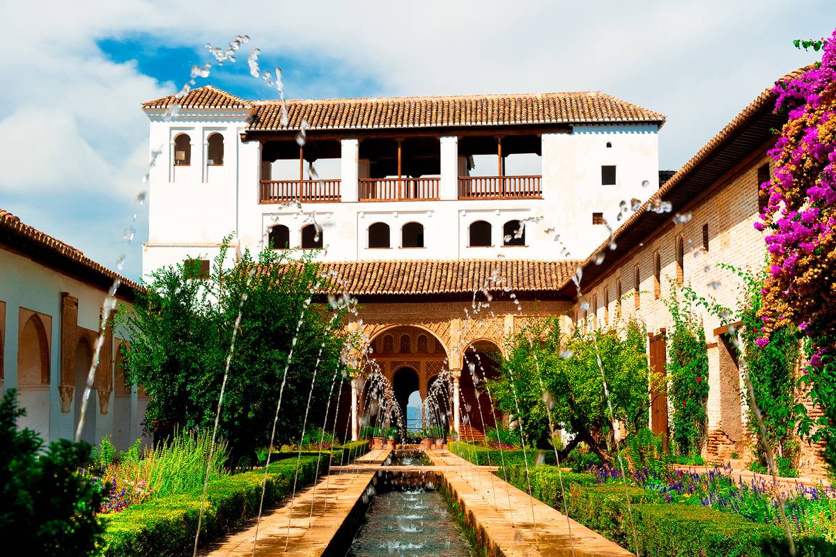 Official guided tour Alhambra and Generalife - Itinerary